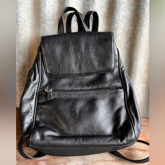 Ili New York | Bags | Vintage Ili New York Black Leather Backpack ...